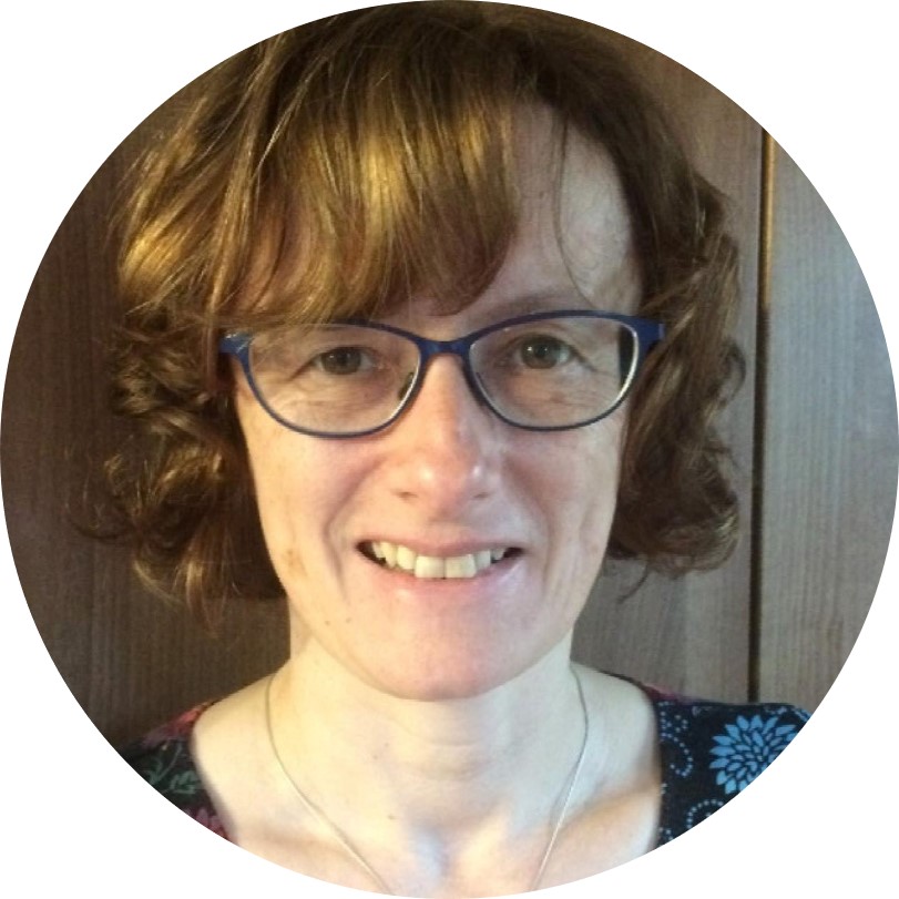 Julie Hunt's Instagram, Twitter & Facebook on IDCrawl